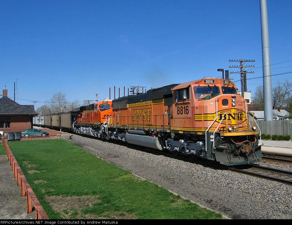 BNSF 8816